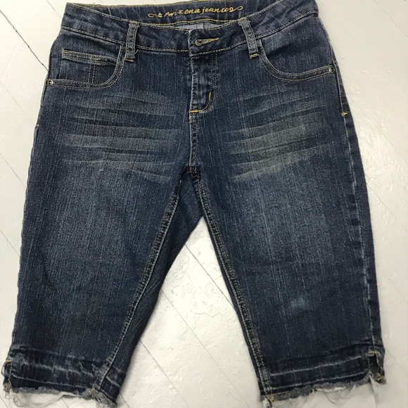 Arizona Jean Company | Bottoms | Arizona Capri Jeans Distressed Bottom ...